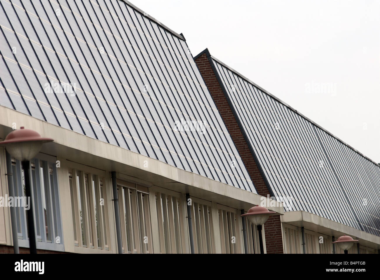 Shell solar panels fitted to houses on the world's largest solar ...