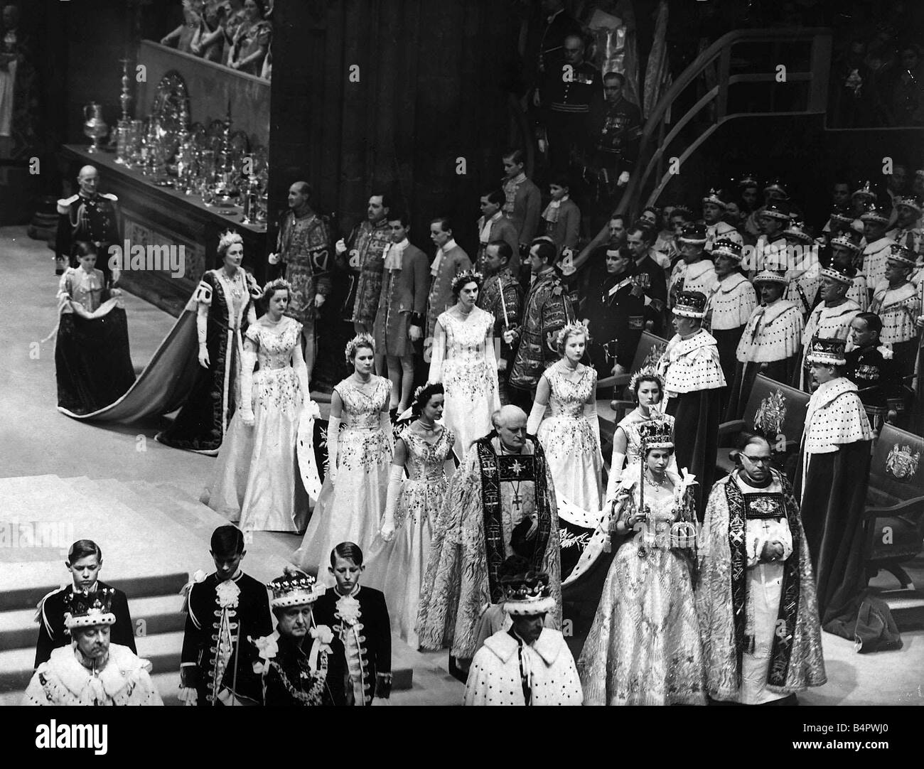 Queen Elizabeth on Coronation Day at Westminster Abbey June 1953 Stock ...