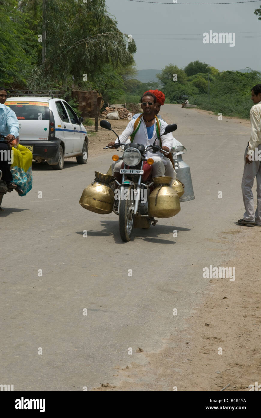 Milkman deliver hi-res stock photography and images - Alamy