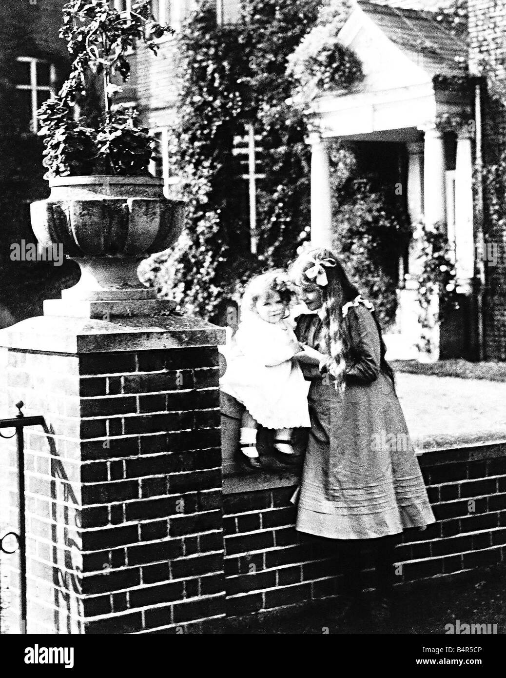 Queen Mother as a child with her sister who became Lady Elphinstone ...