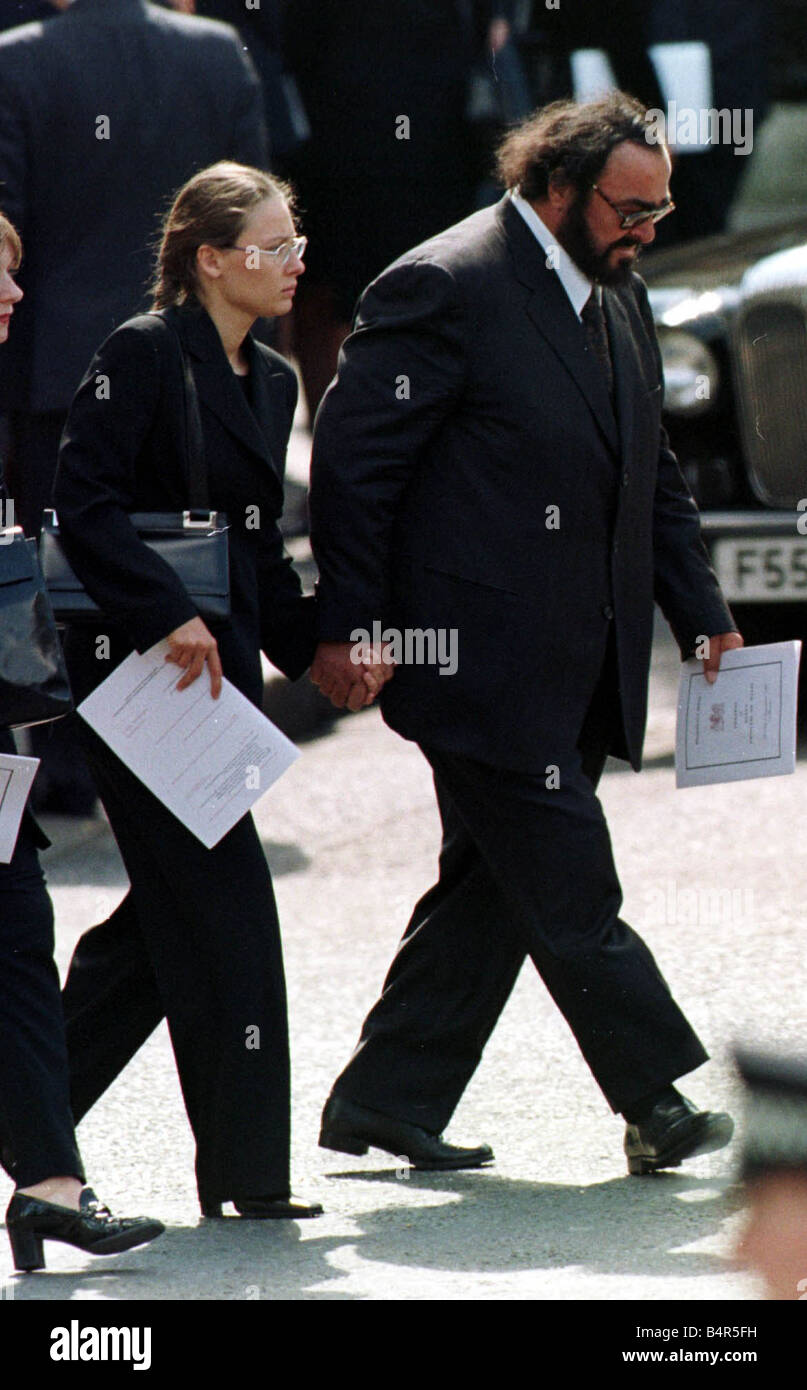 Princess diana and luciano pavarotti hi-res stock photography and ...