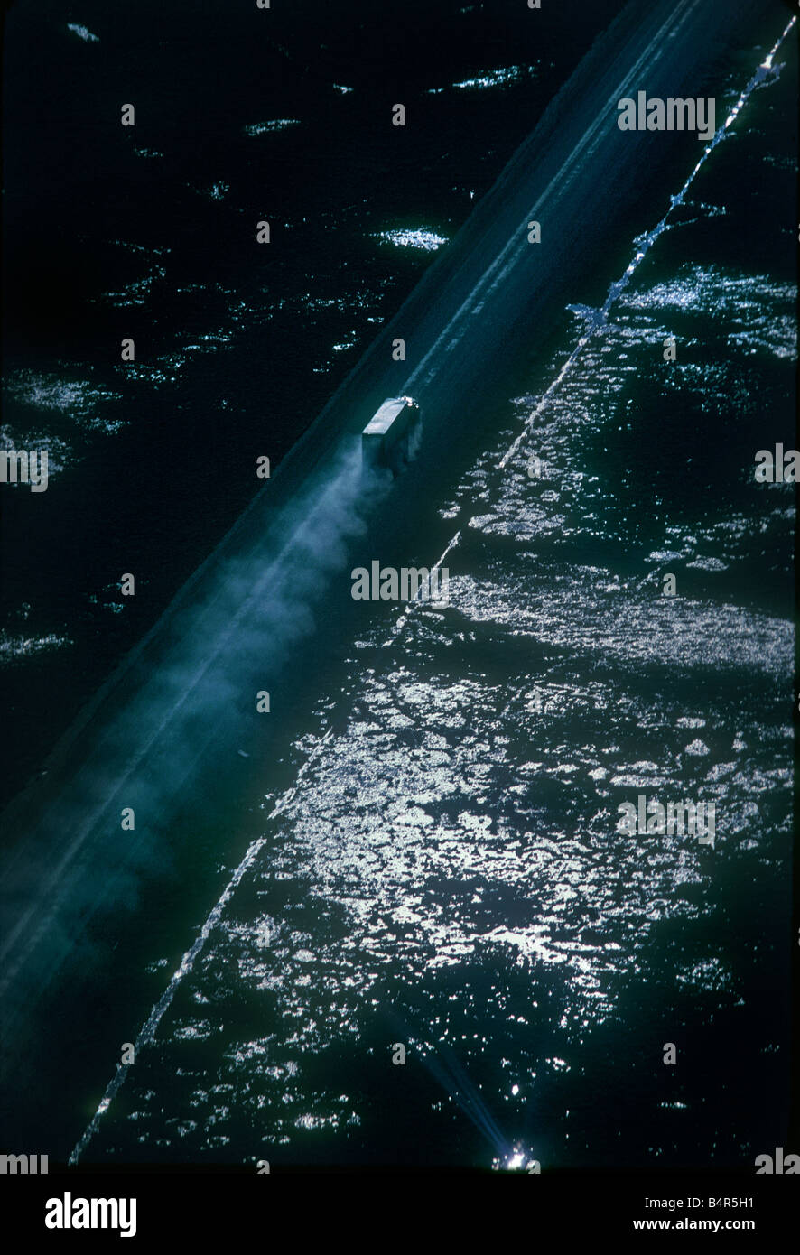 truck on the Alaska highway Atigun Pass Brooks Range Stock Photo - Alamy