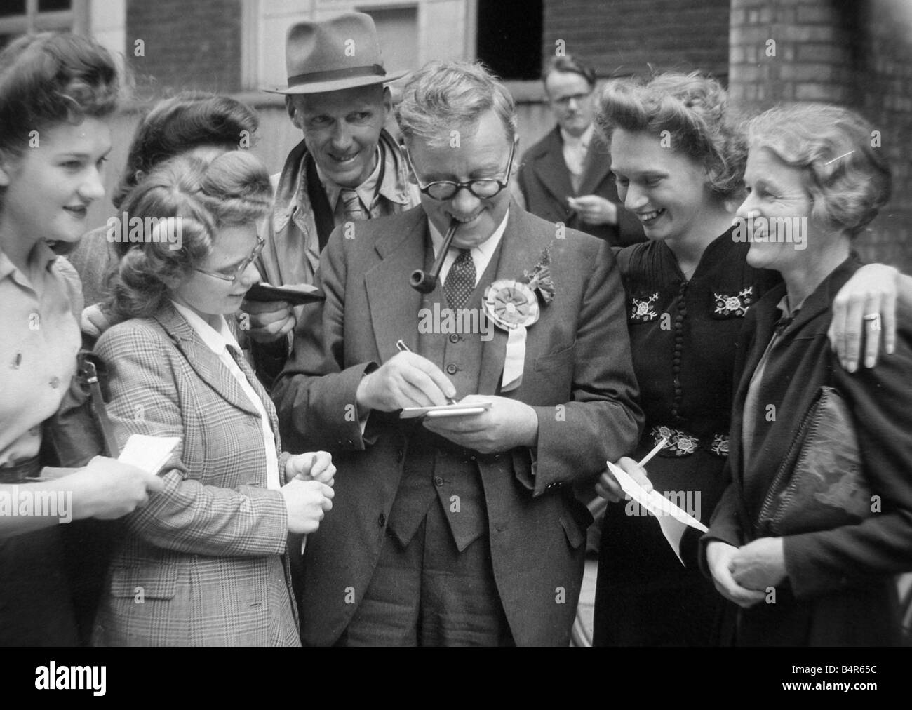 1945 general election hi-res stock photography and images - Alamy