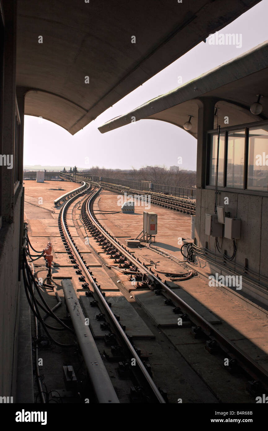 The Yellow line aboveground subway track heading south from the Reagan ...