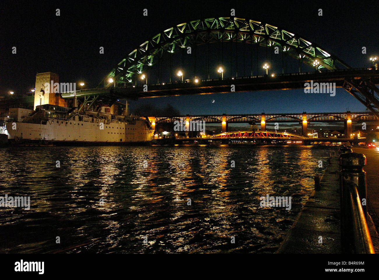 Tuxedo Princess in front of the Tyne Bridge on the River Tyne in ...