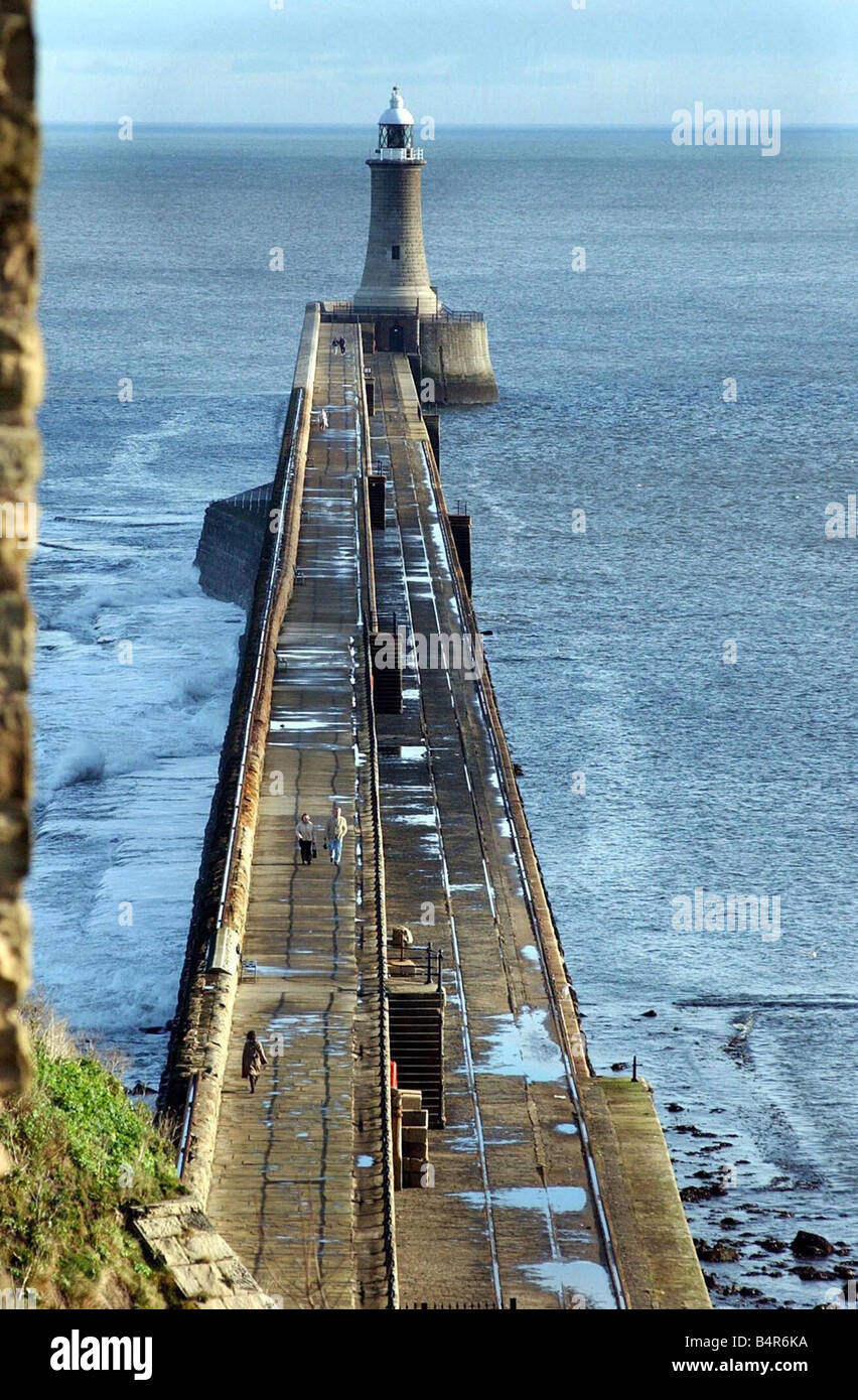 The North Pier at Tynemouth Stock Photo - Alamy
