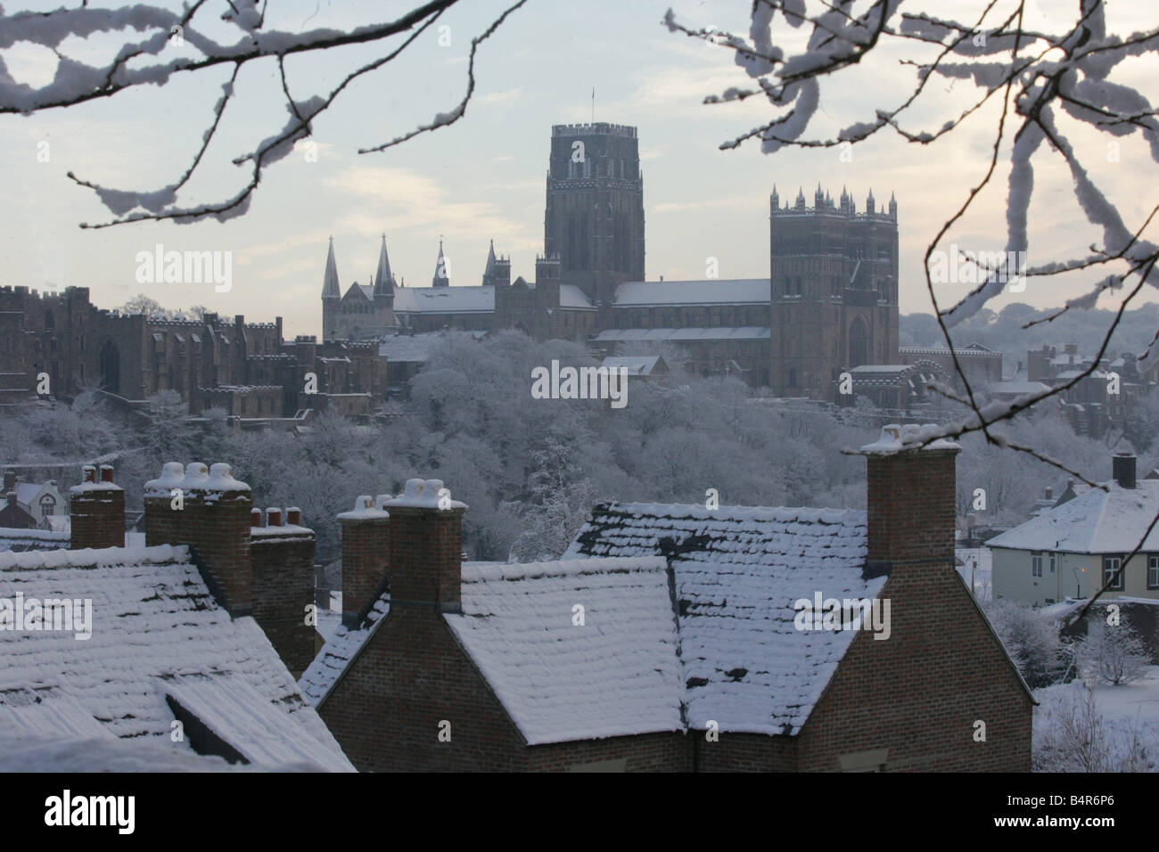 Durham cathedral snow winter hi-res stock photography and images - Alamy