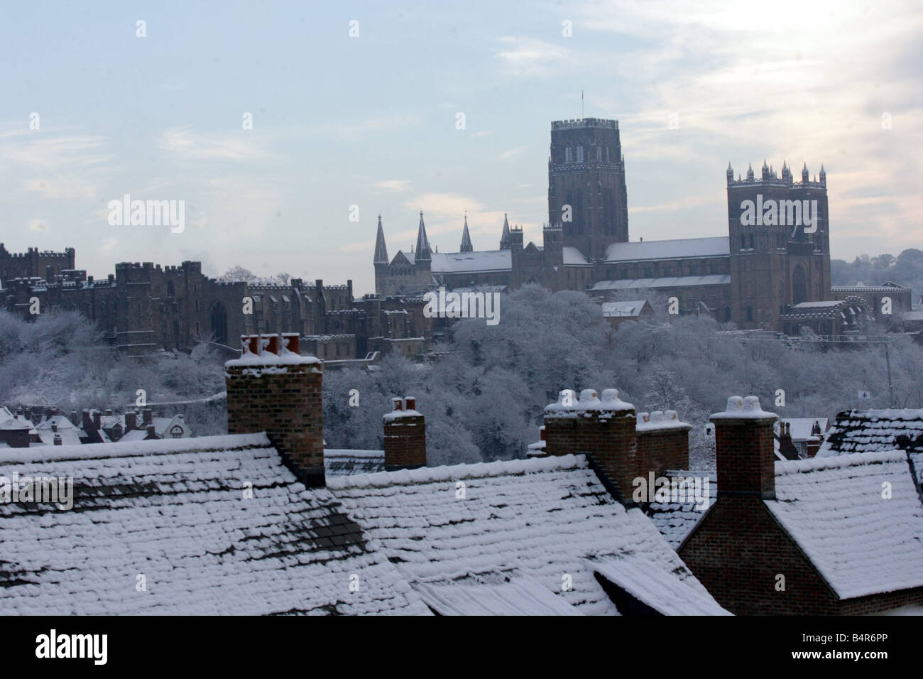 Durham cathedral snow winter hi-res stock photography and images - Alamy