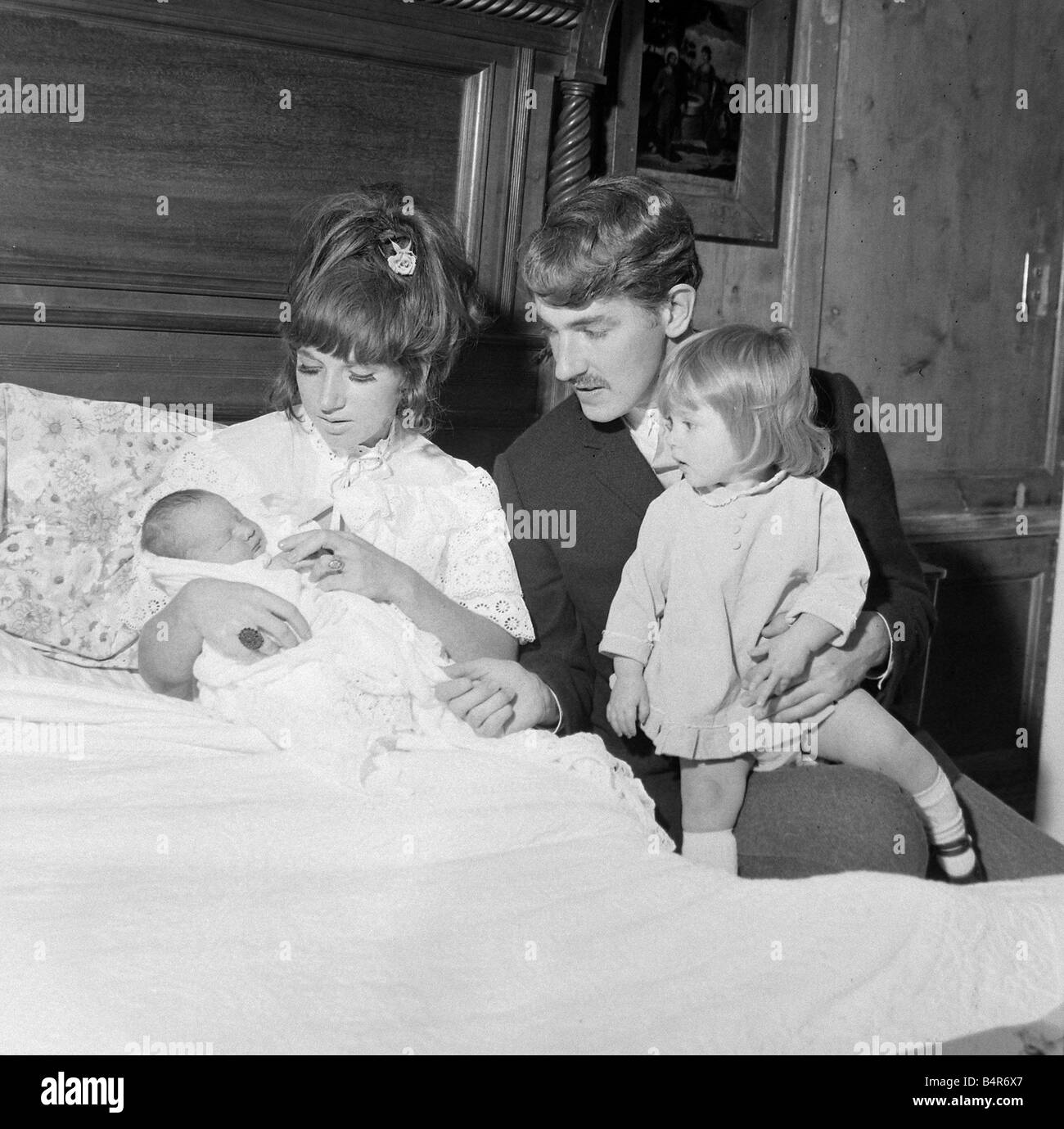 Wendy and lucy Black and White Stock Photos & Images - Alamy