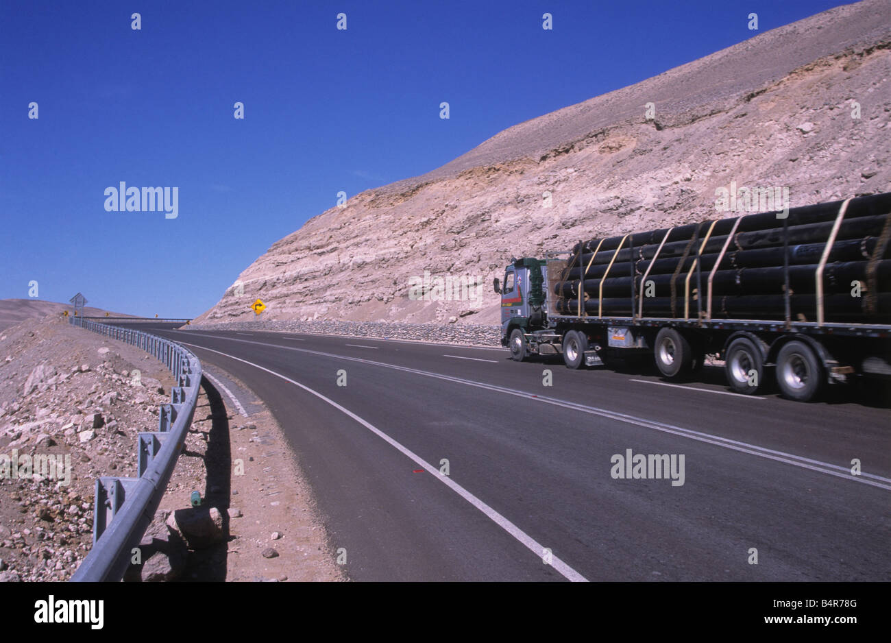 American articulated truck lorry hi-res stock photography and images ...