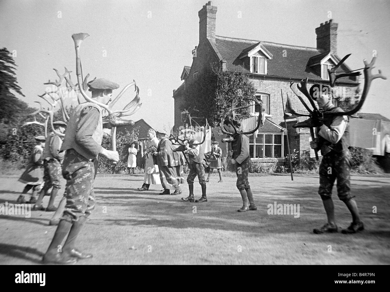 World war two dancers hi-res stock photography and images - Alamy