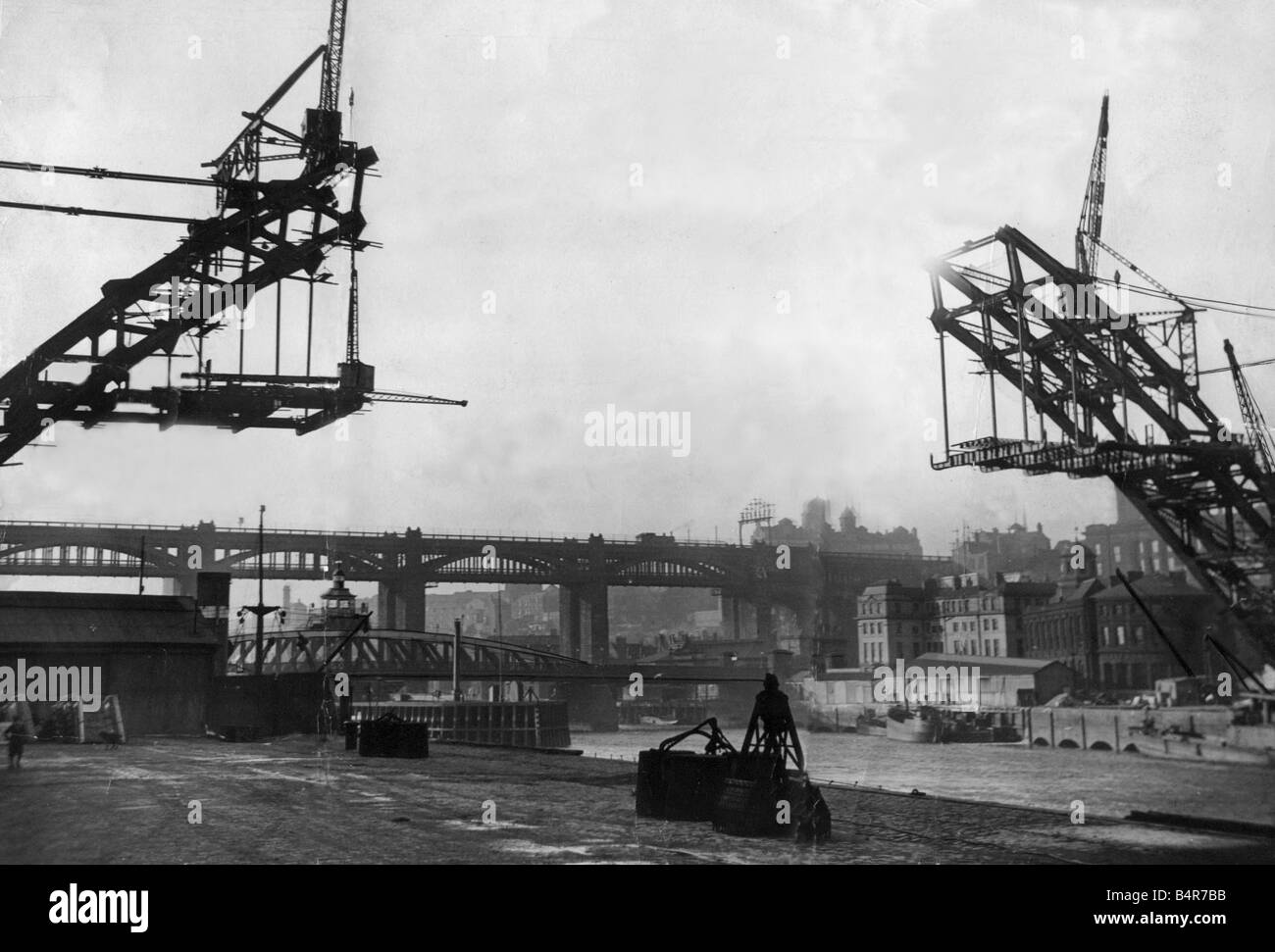1920s bridge construction hi-res stock photography and images - Alamy