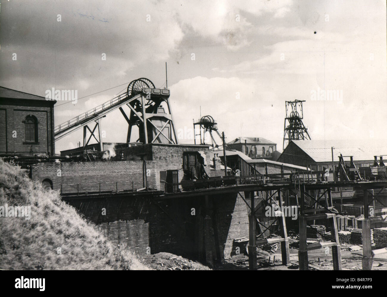 Eppleton Colliery in June 1952 Stock Photo - Alamy