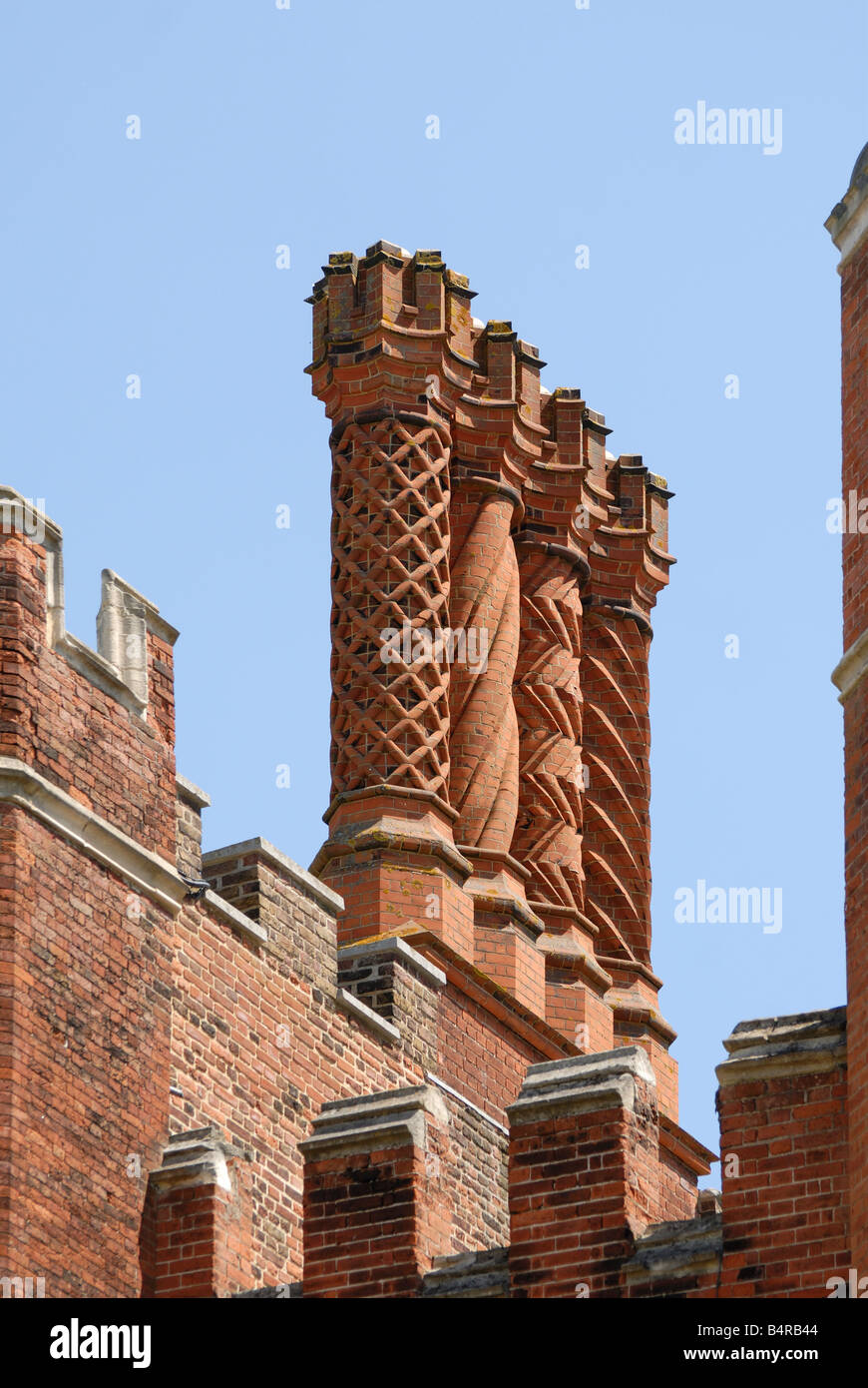 Tudor chimneys hi-res stock photography and images - Alamy