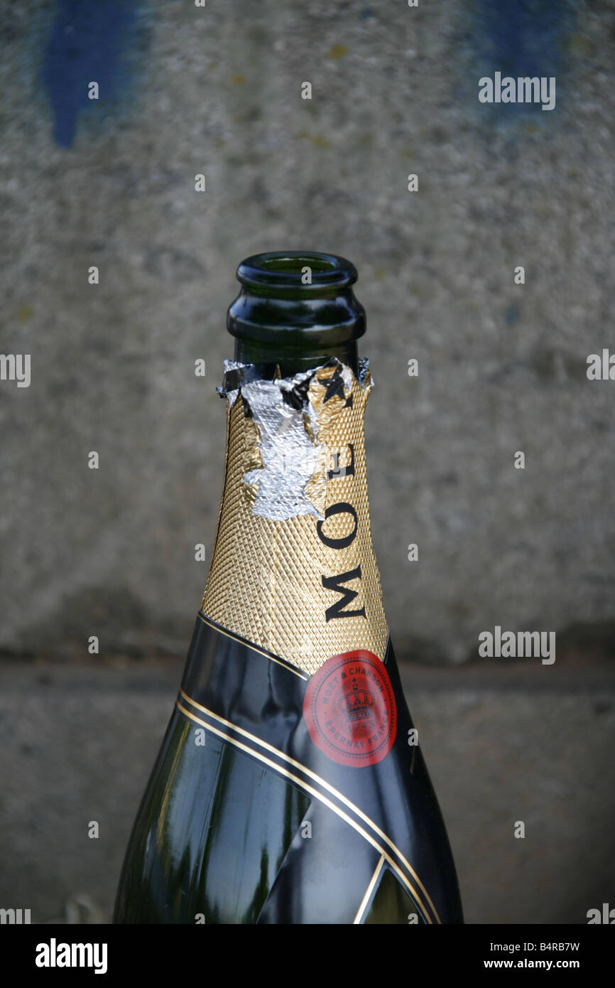 moet champagne bottle outdoors Stock Photo - Alamy