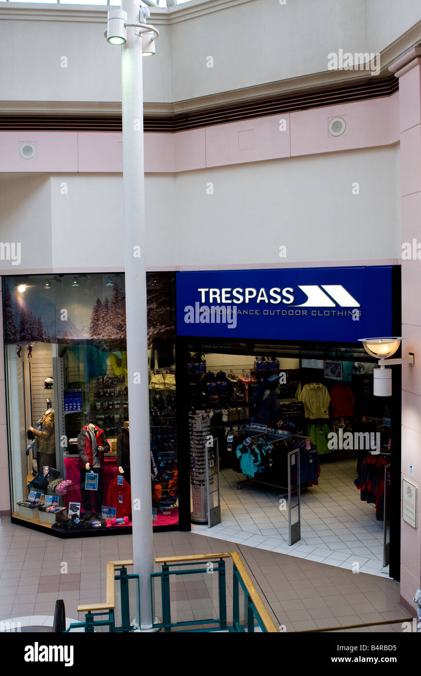 Tresspass hi-res stock photography and images - Alamy