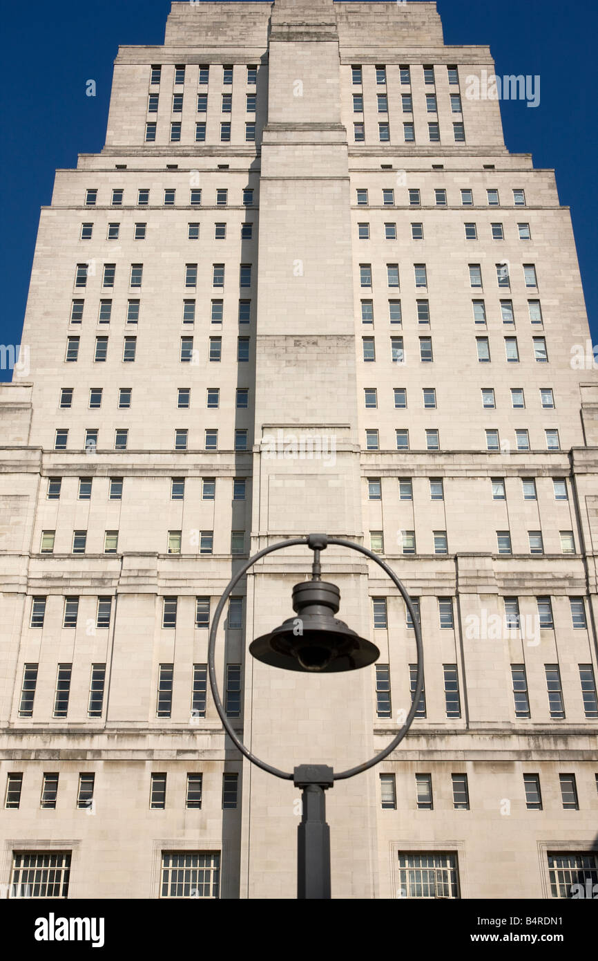 Senate house london uk hi-res stock photography and images - Alamy