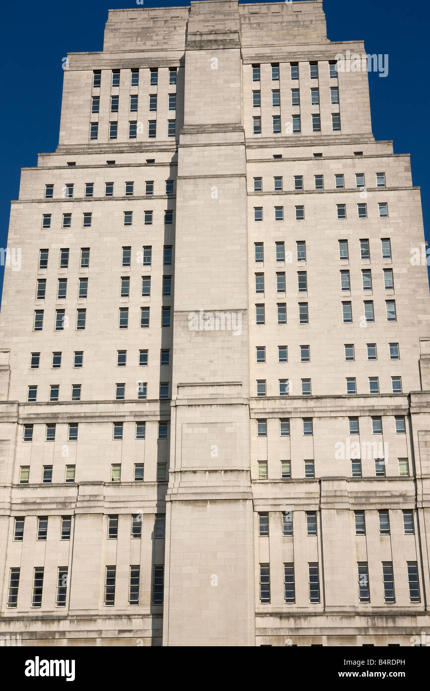 Senate house london uk hi-res stock photography and images - Alamy