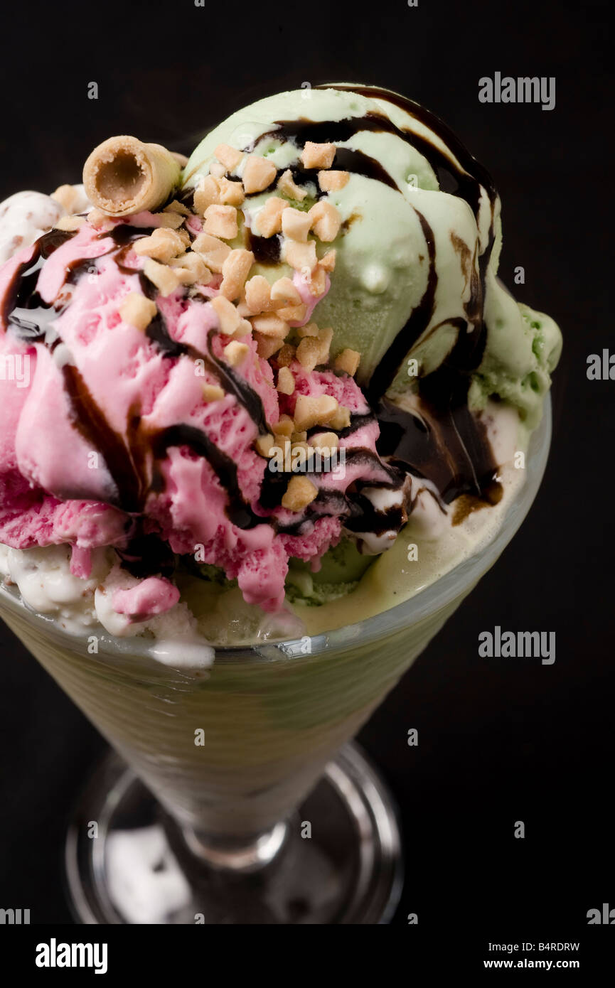 Ice cream cup Stock Photo - Alamy