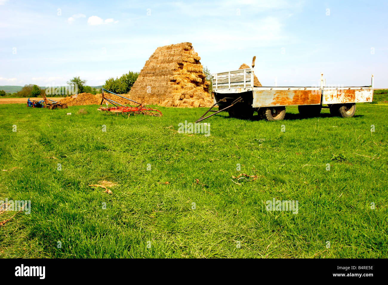 Hay triangle hi-res stock photography and images - Alamy