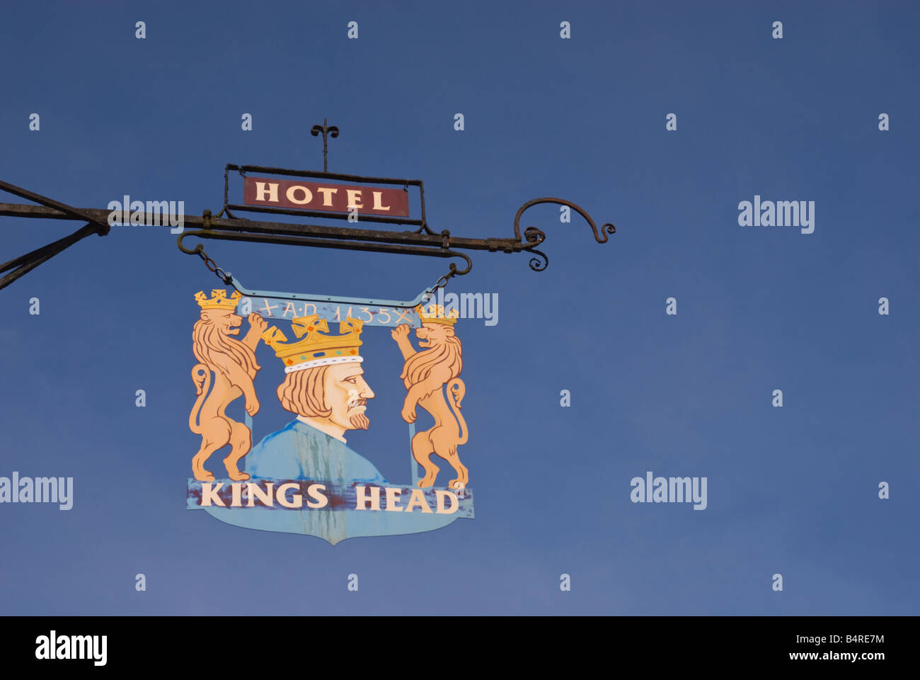 The Kings Head Hotel sign Stock Photo - Alamy