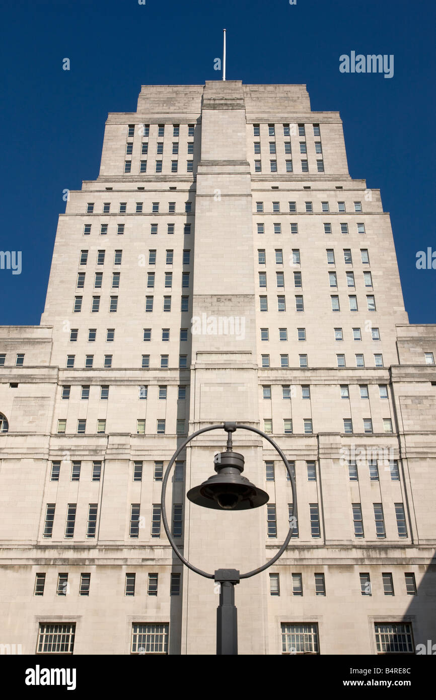 Senate House University of London Stock Photo - Alamy