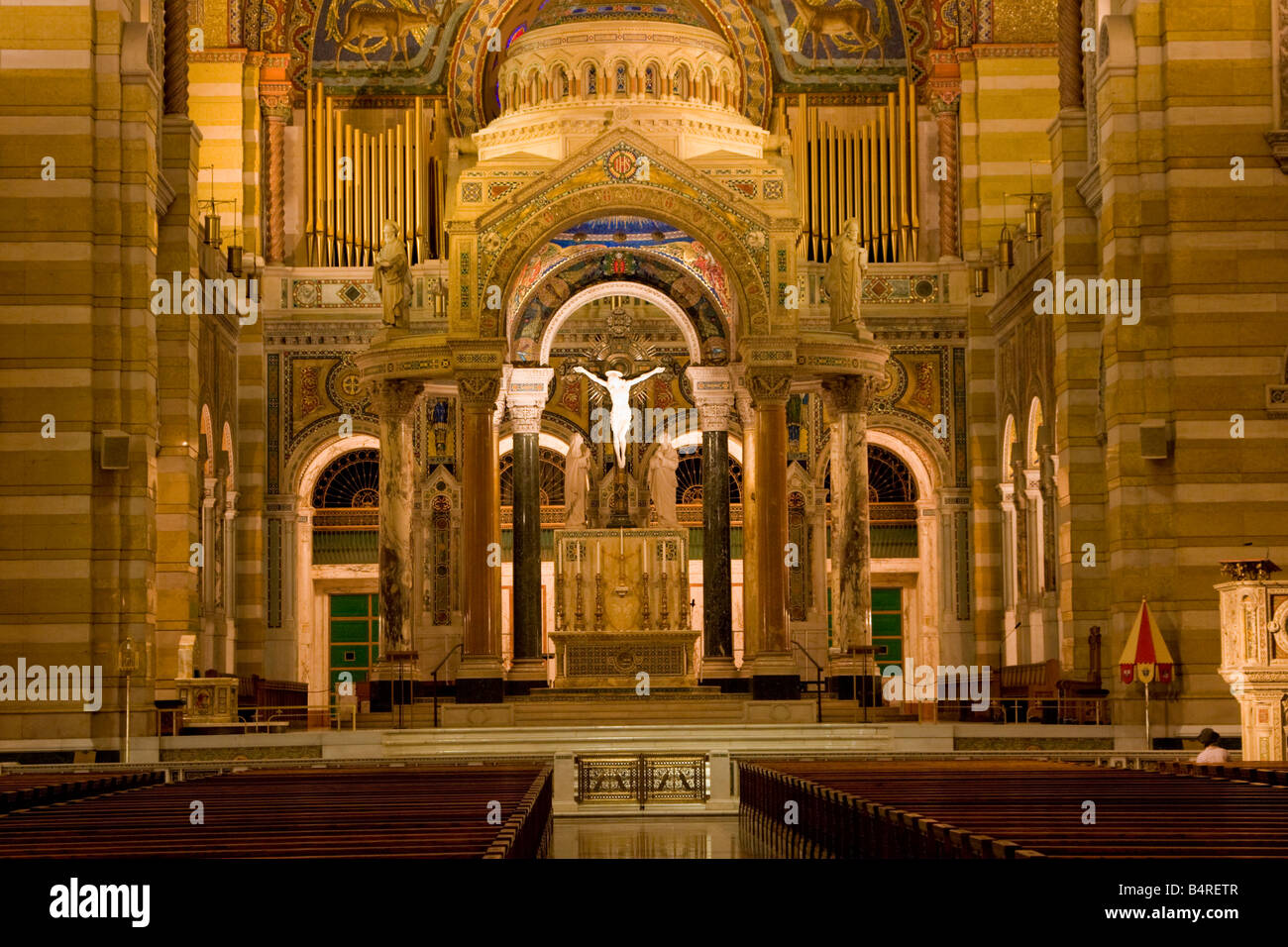 St. Louis, Missouri, USA. Basilica-Cathedral of St. Louis High Altar Stock Photo - Alamy