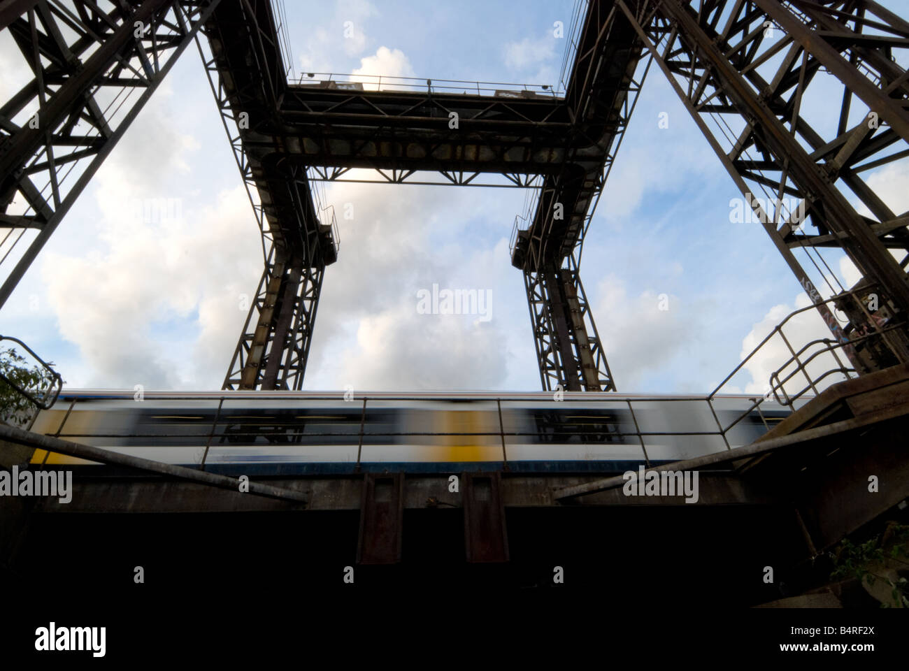 Southeastern trains hi-res stock photography and images - Alamy