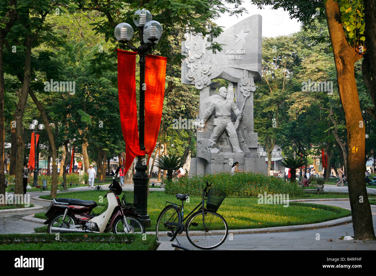 Green park in hanoi vietnam hi-res stock photography and images - Alamy