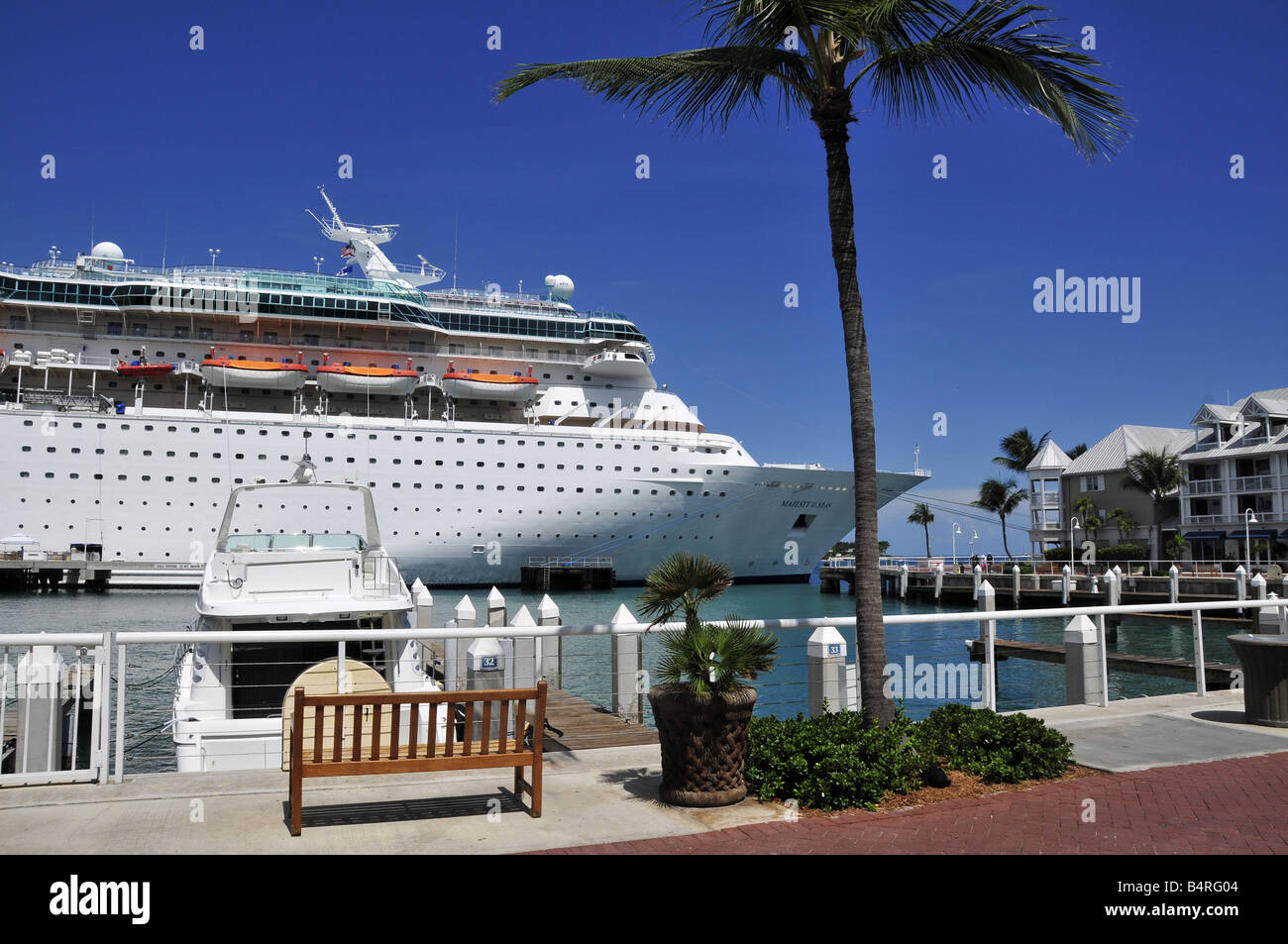 the arrival of an ocean liner at key west florida Stock Photo - Alamy