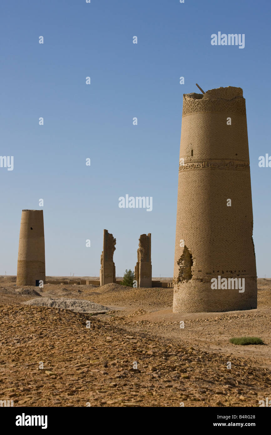 Saljuq minaret and Khwarizmshah mosque, Dehistan, Turkmenistan Stock ...