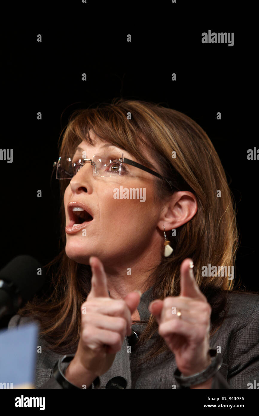 USA Republican Party Vice Presidential Candidate Sarah Palin speaking ...