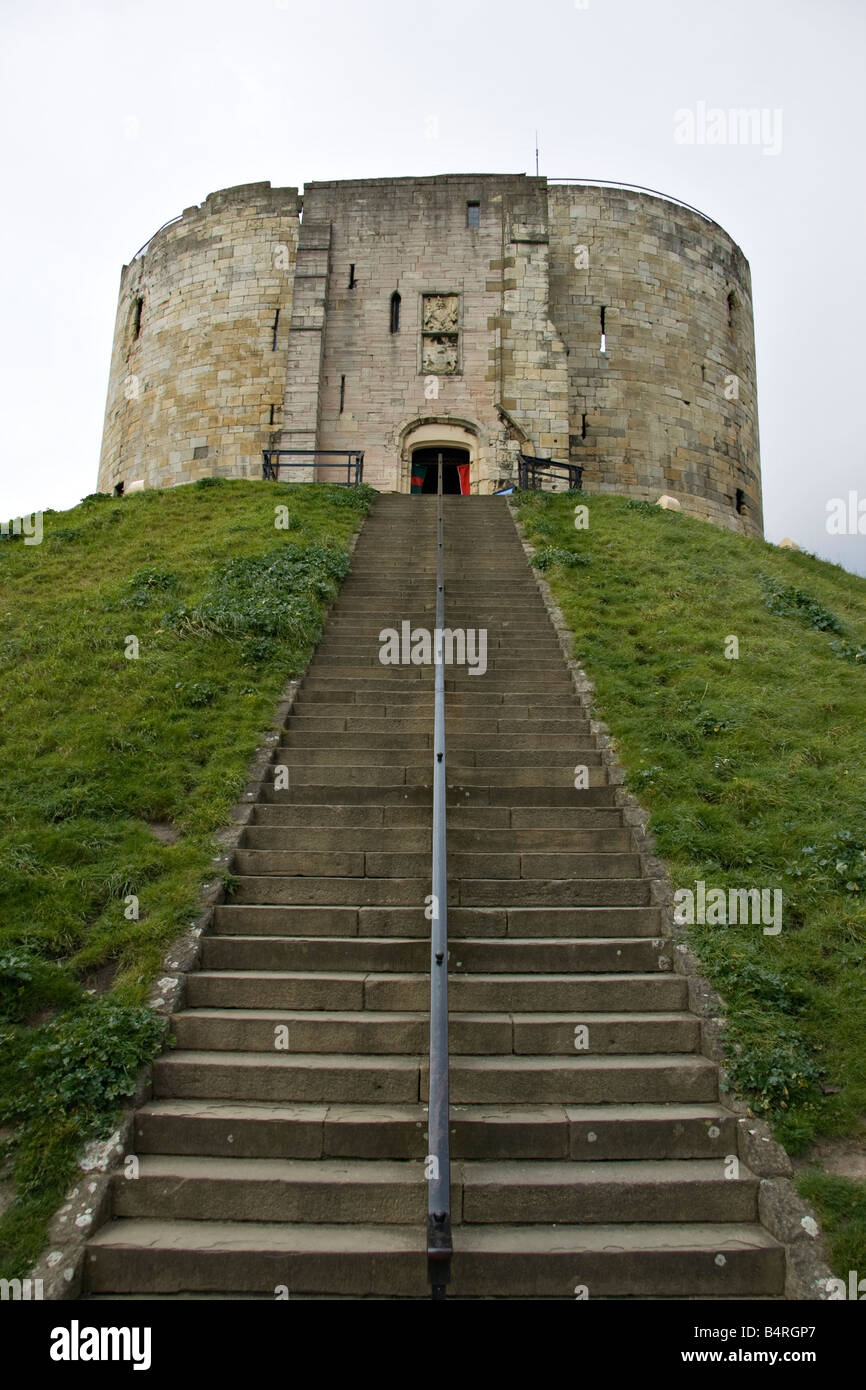 Castle tower stairs hi-res stock photography and images - Alamy