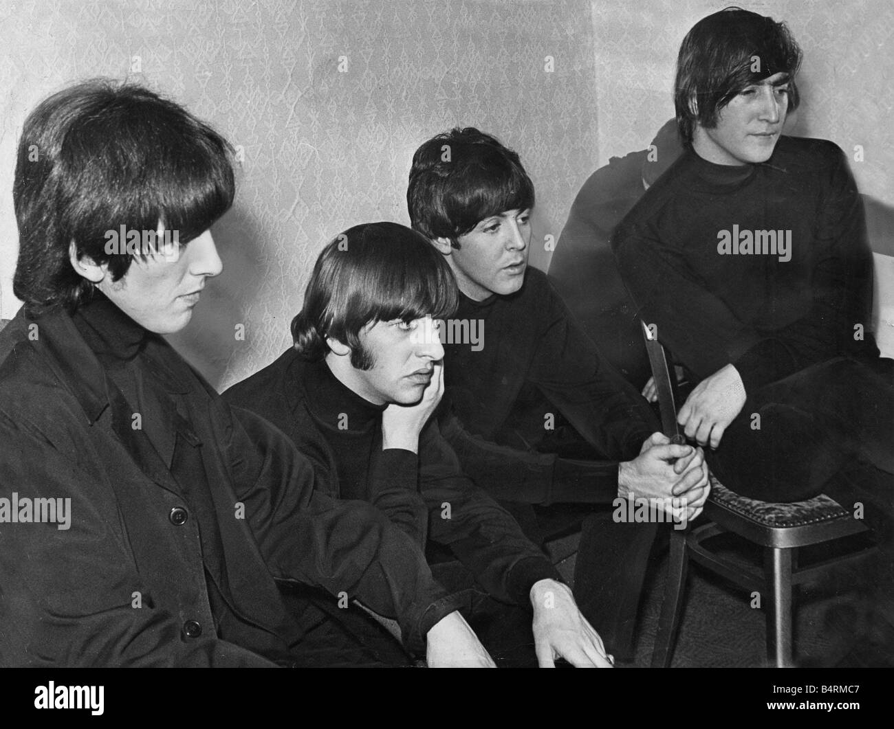 Beatles fans scream hi-res stock photography and images - Alamy