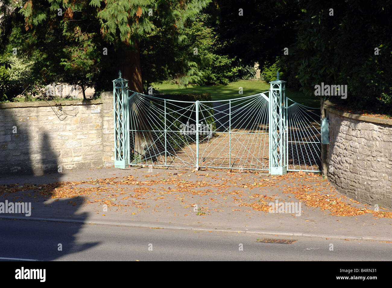 English 1930s Art Deco metal gates Stock Photo - Alamy