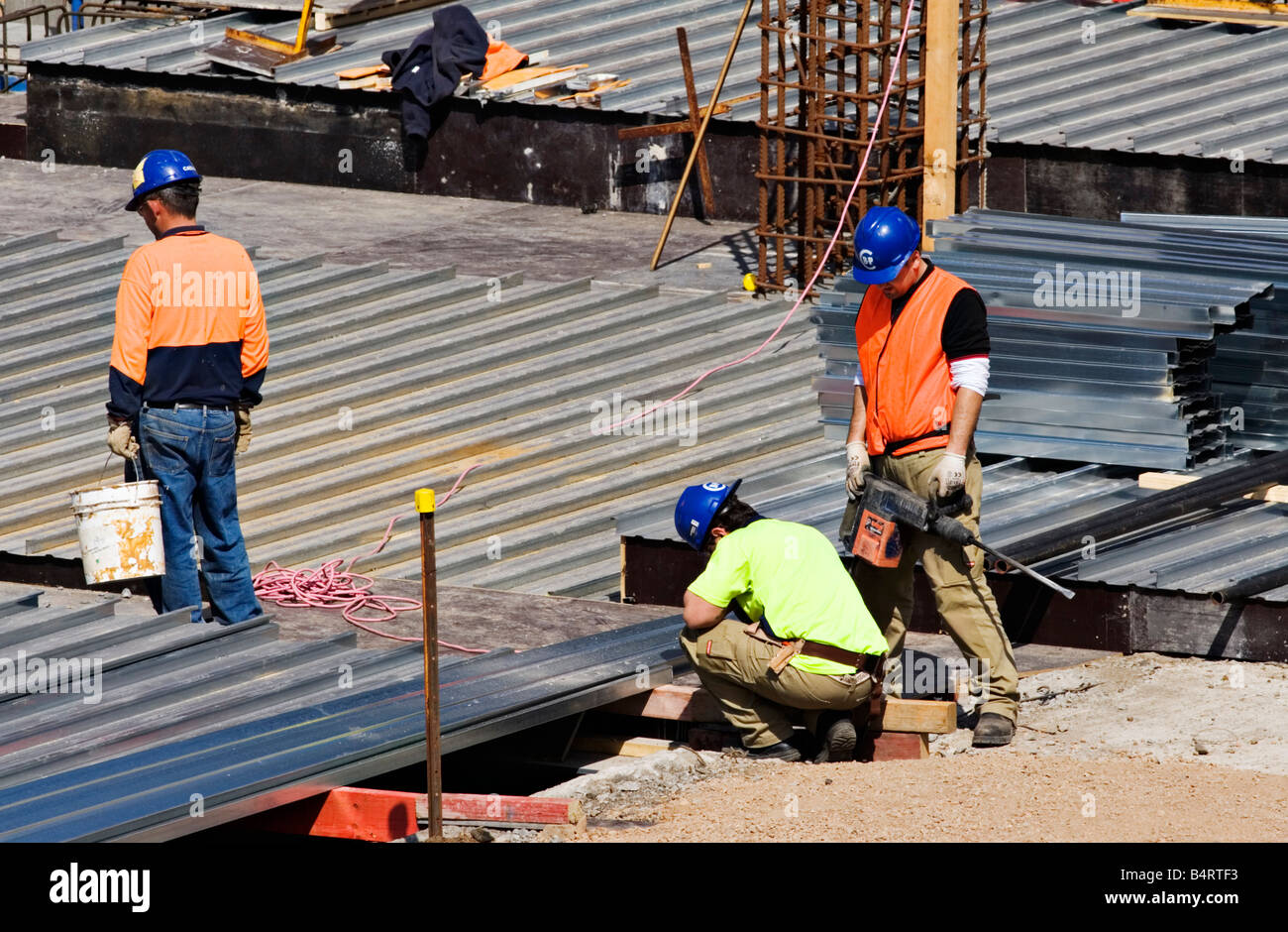 Construction / Construction Workers at work on a Building Site ...