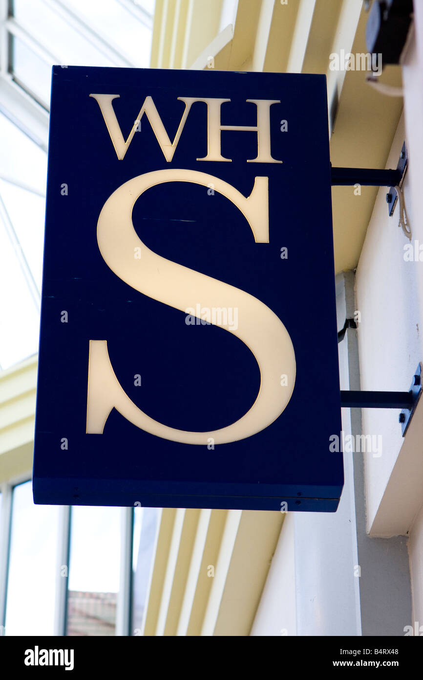W h smith logo hi-res stock photography and images - Alamy
