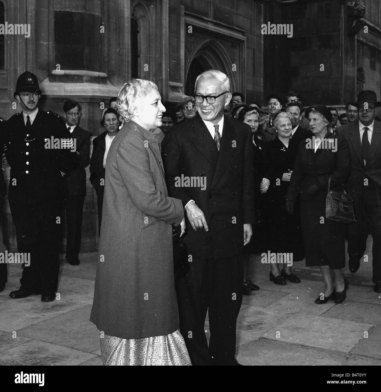 Suez Crisis 1956 Mrs Pandit outside the Houses of Parliament during ...