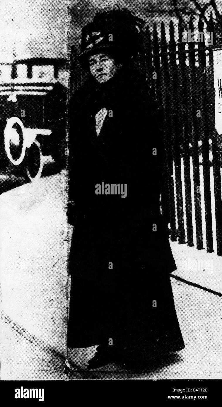 Emily Davison woman suffragette killed by King George V s horse Anmer ...