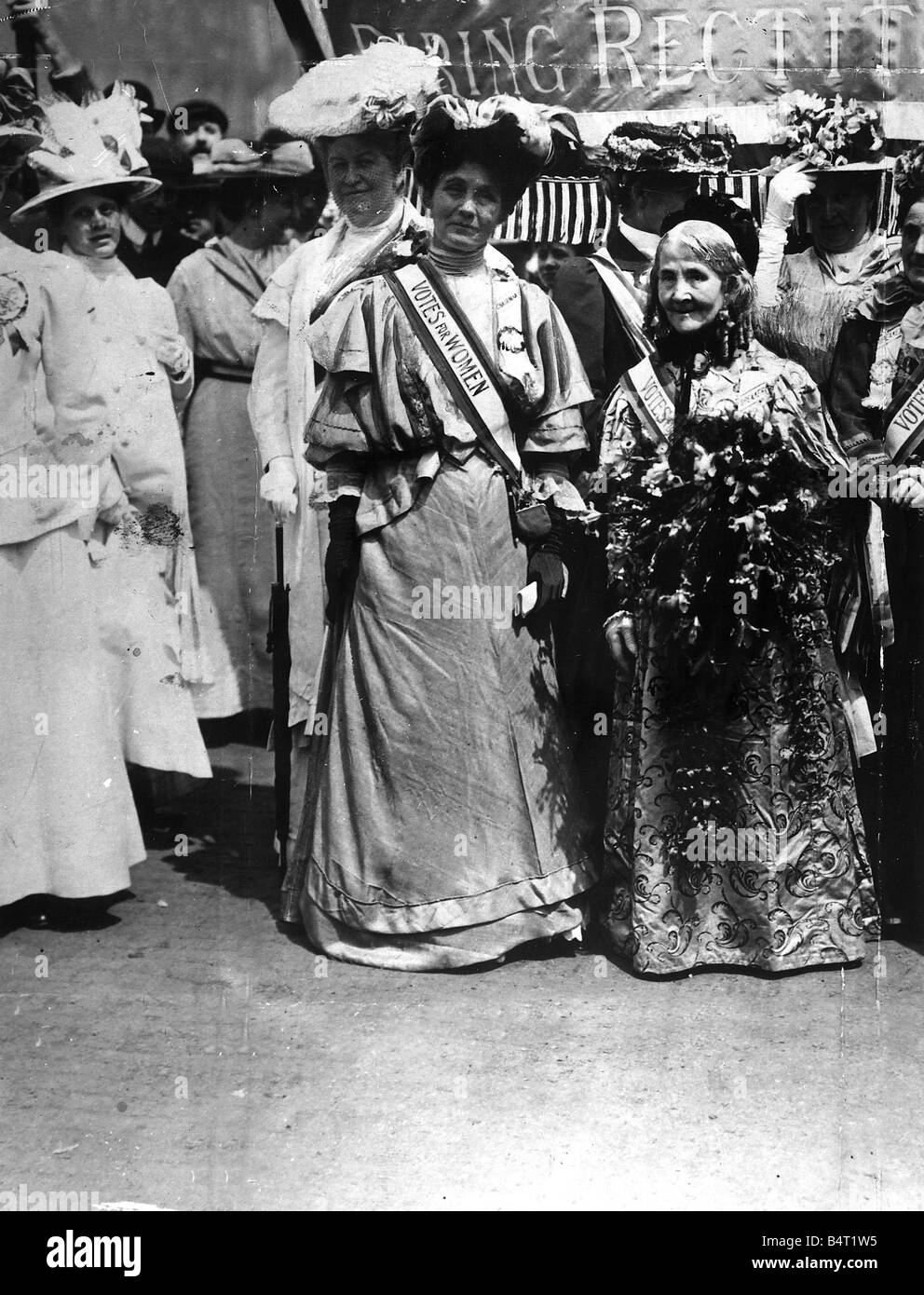 Mrs Pankhurst and Mrs Wolstanhokme Elmy the oldest suffragette at the ...