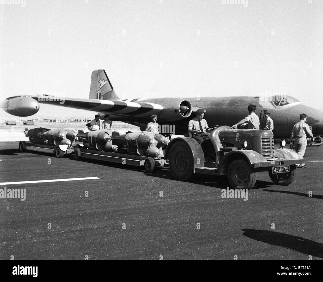 Suez Crisis 1956 RAF ground crew loading bombs onto Canberras on an ...