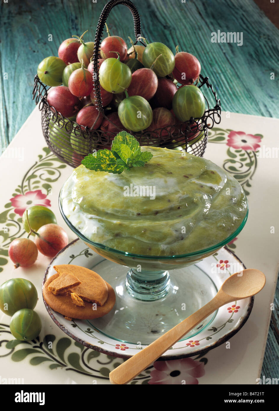 Gooseberry fool hi-res stock photography and images - Alamy