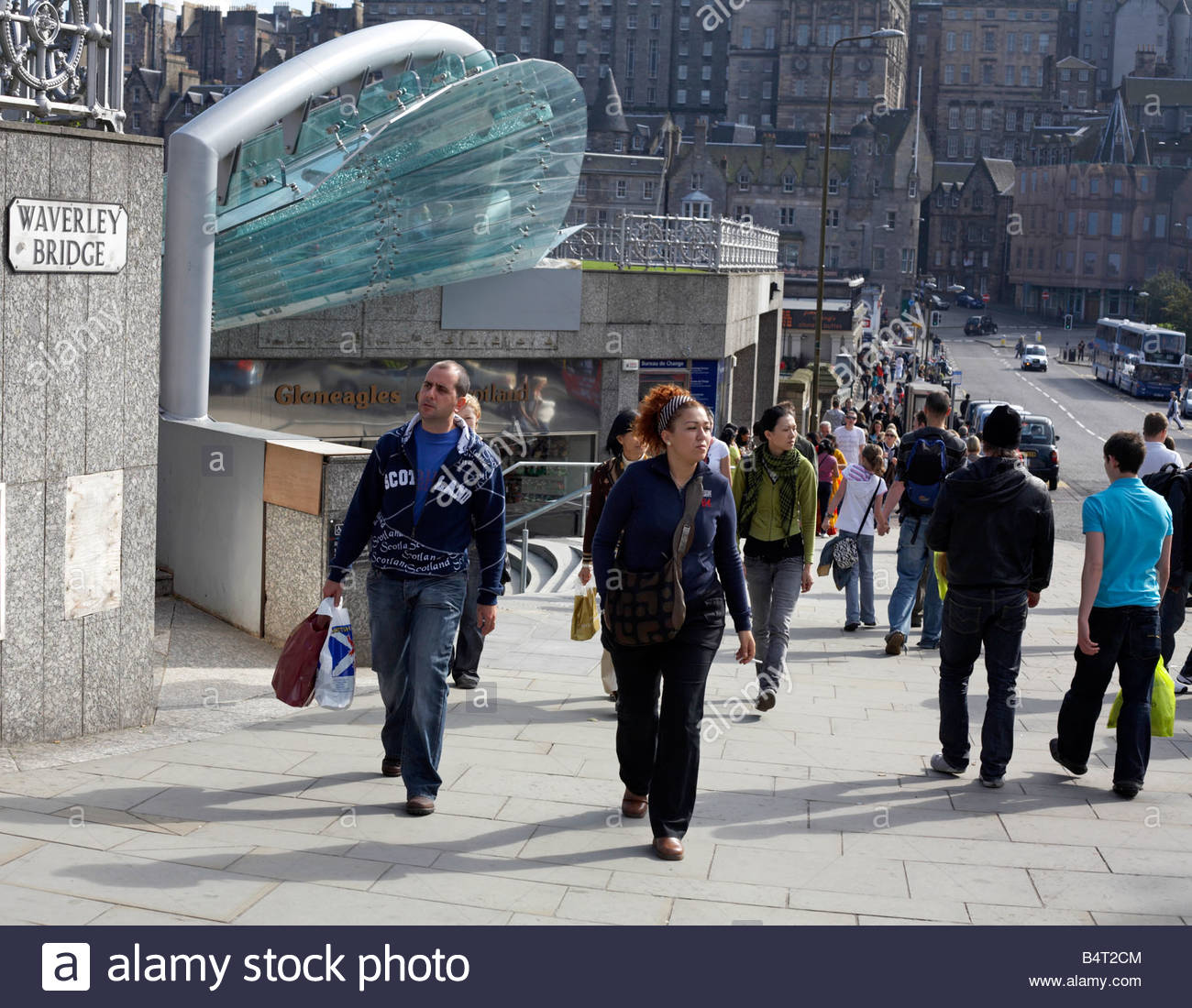 Waverley bridge edinburgh hi-res stock photography and images - Alamy