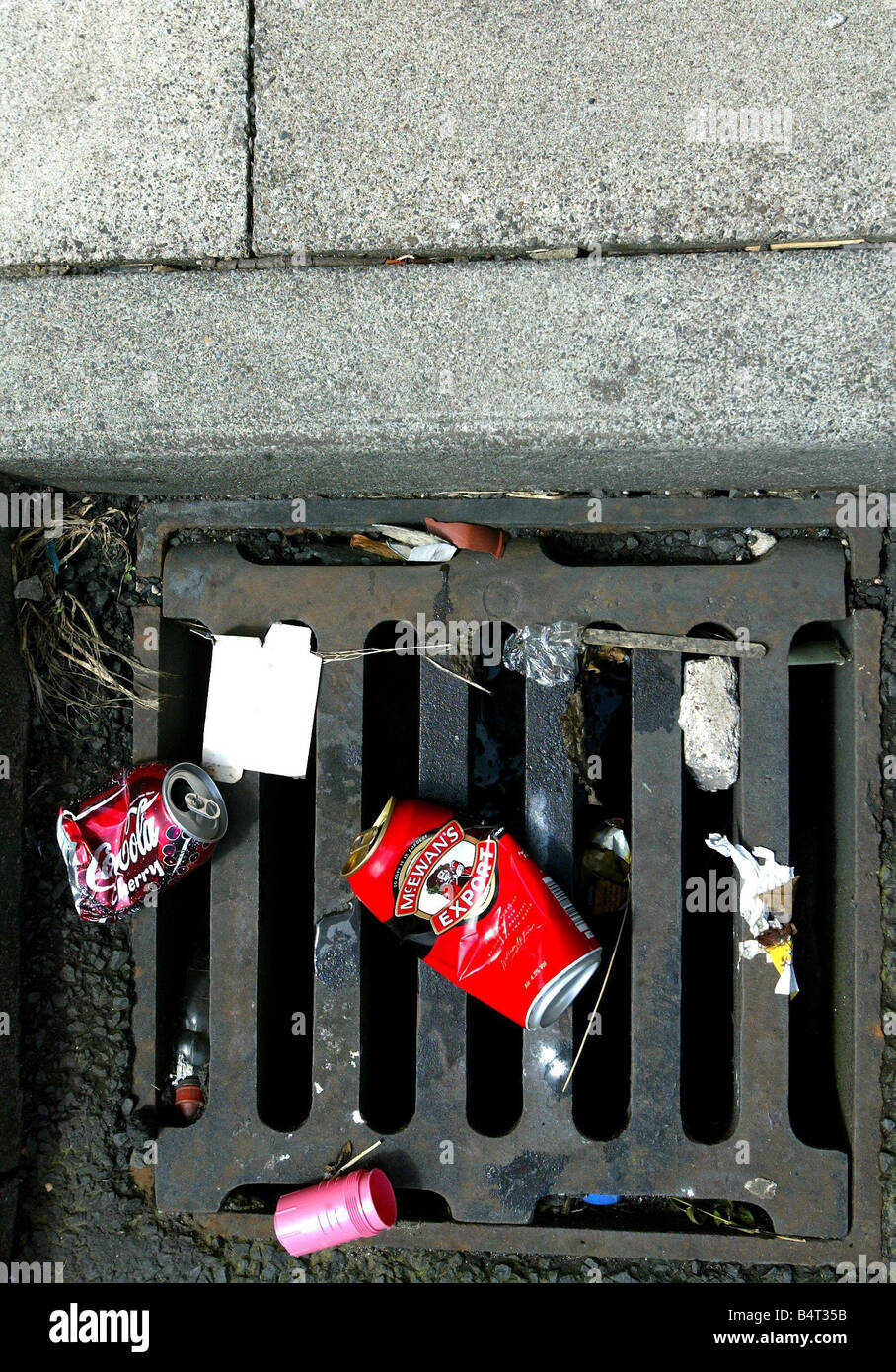 Discarded Beer Cans Stock Photos & Discarded Beer Cans Stock Images - Alamy