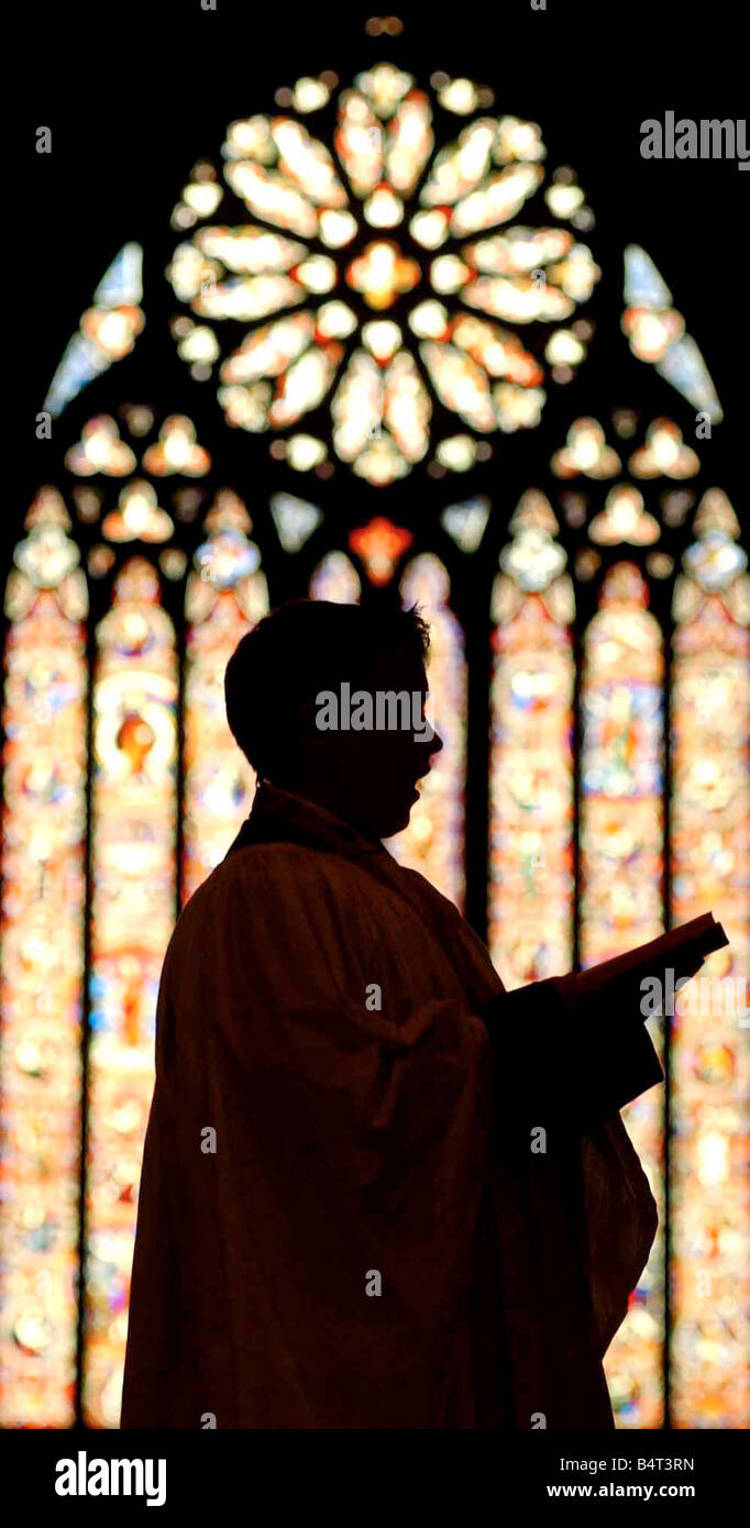 Choir boy singing hi-res stock photography and images - Alamy