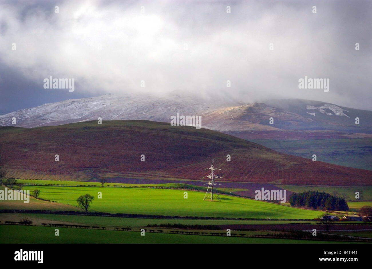 Snow on cheviot hills hi-res stock photography and images - Alamy