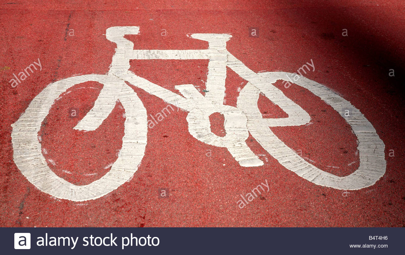Road lane markings cycle hi-res stock photography and images - Alamy