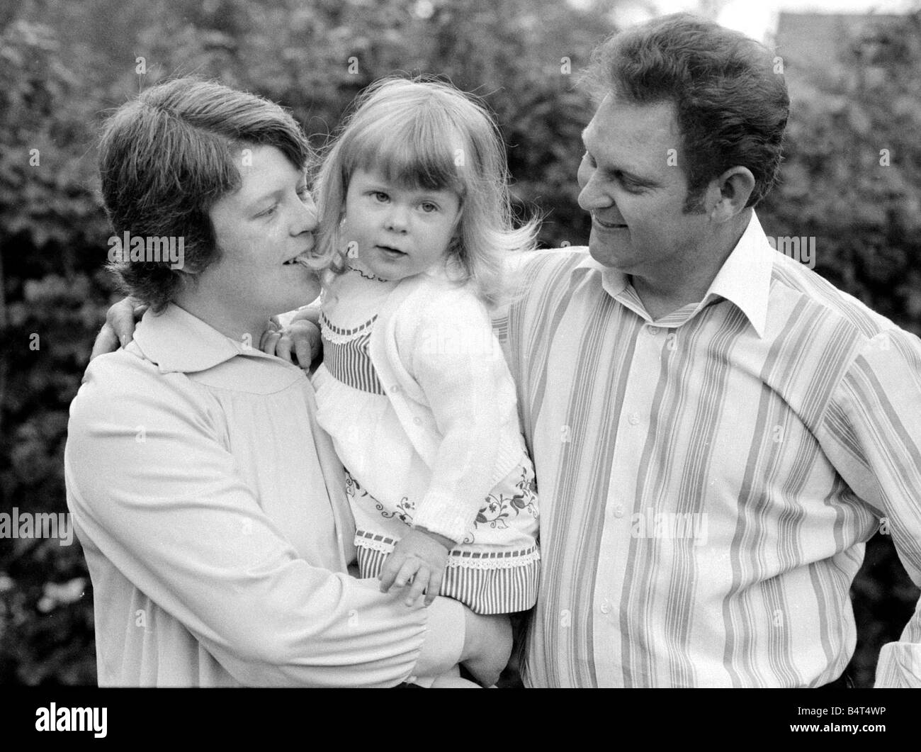 Louise Brown test tube baby May 1980 And her parents Lesley and John ...