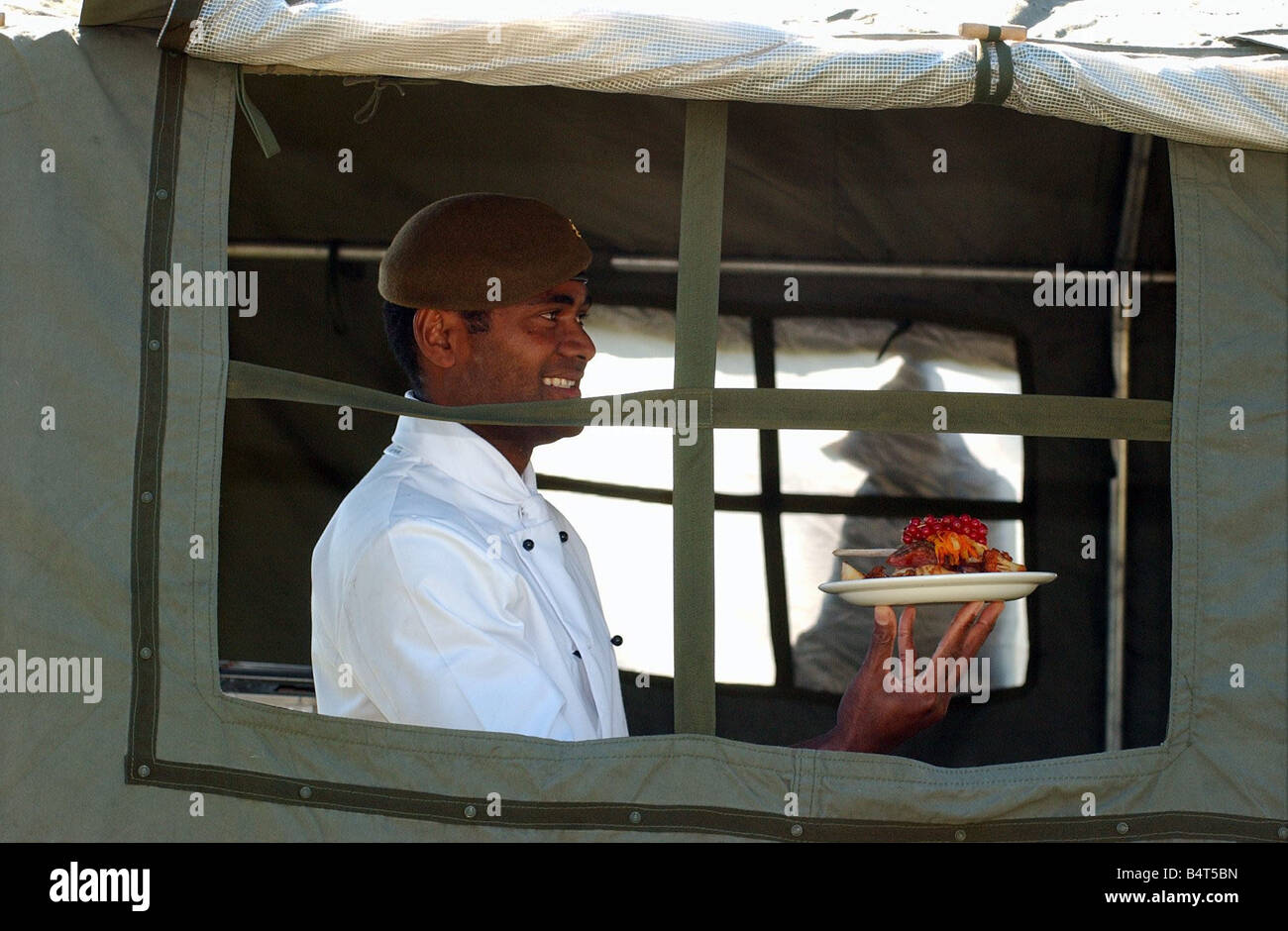 British army cook hi-res stock photography and images - Alamy