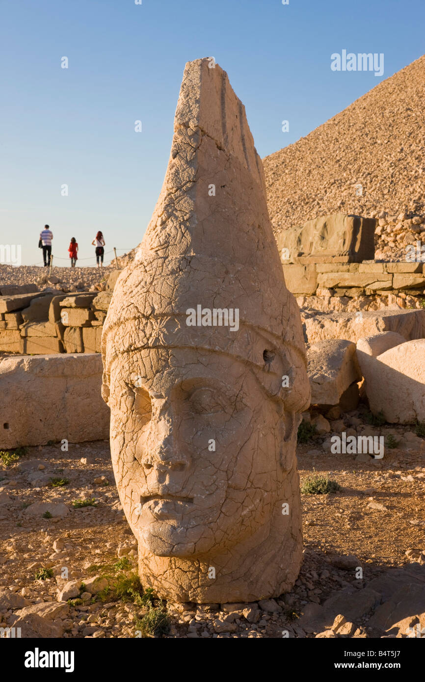 Ancient carved stone heads of the gods, the god Antiochus, Nemrut Dagi ...